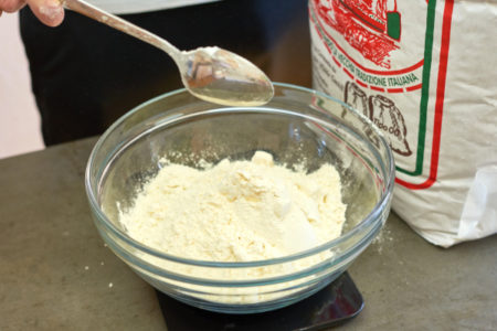 ᐅ Das Pizzamehl 1x1 - Alles was Du wissen musst & Empfehlungen